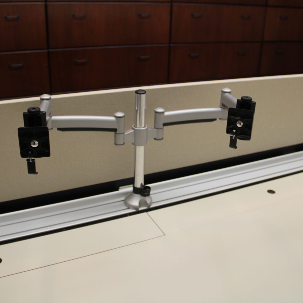 Used Innovant Trading Desk with Fabric Dividers