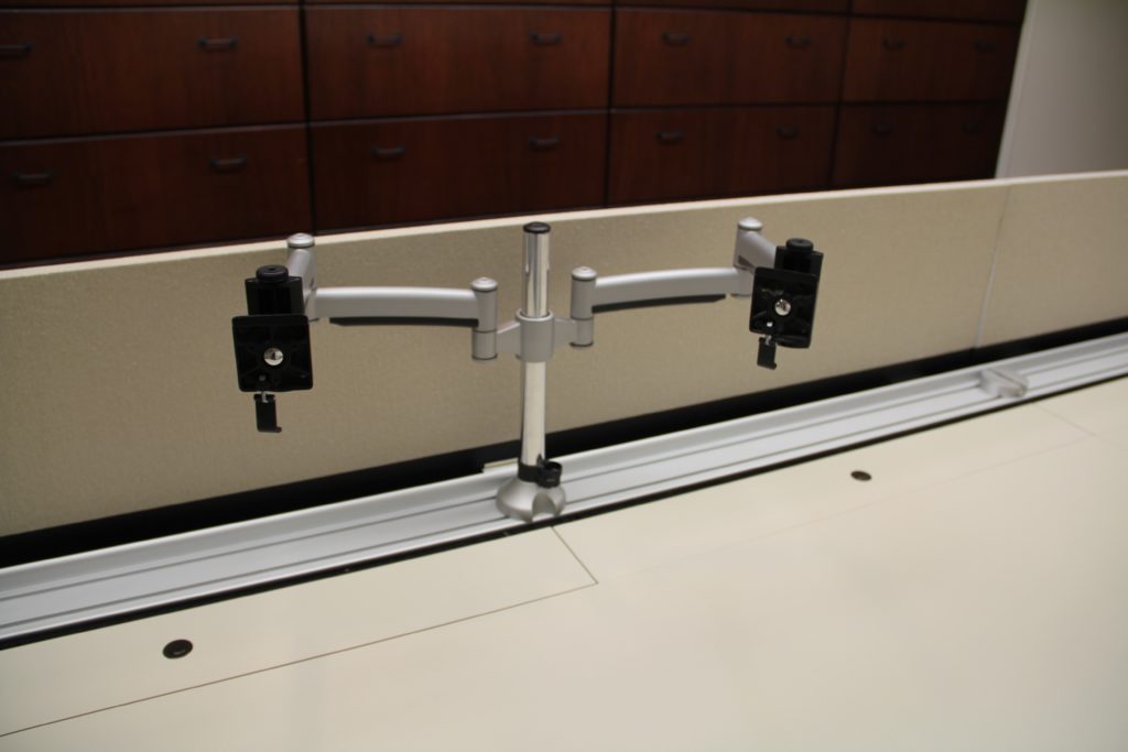 Used Innovant Trading Desk with Fabric Dividers