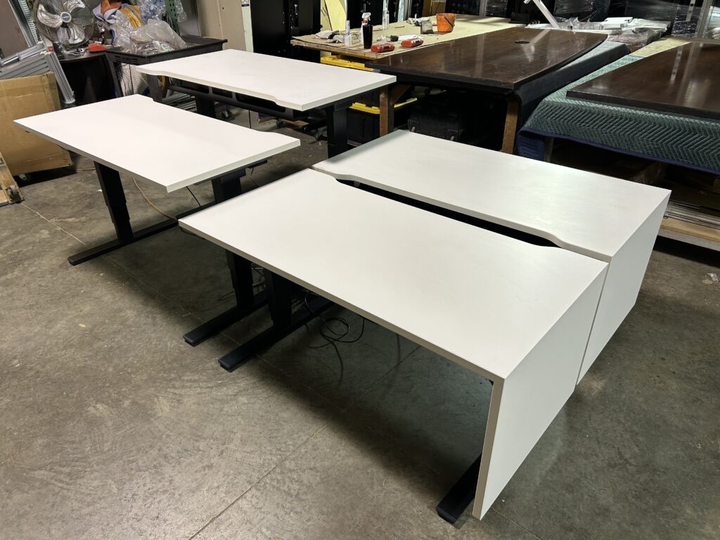 Toggle Height-Adjustable Desks with Manual Control & Cable Management